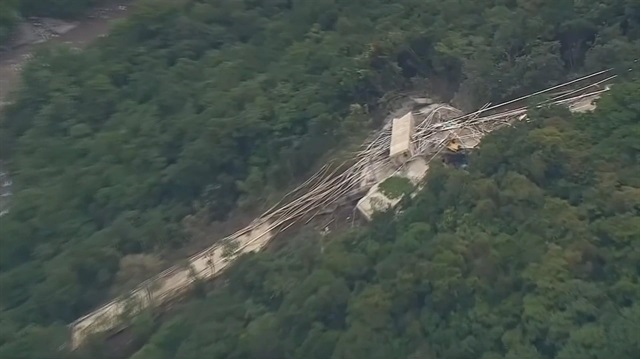 Bridge collapse in Colombia kills 10