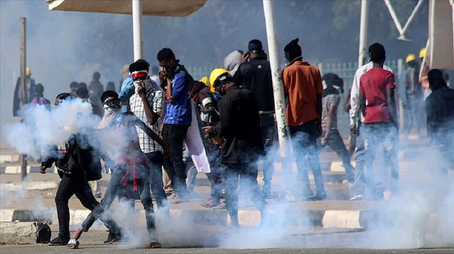 أطباء السودان ارتفاع عدد ضحايا الاحتجاجات إلى 62 قتيلًا